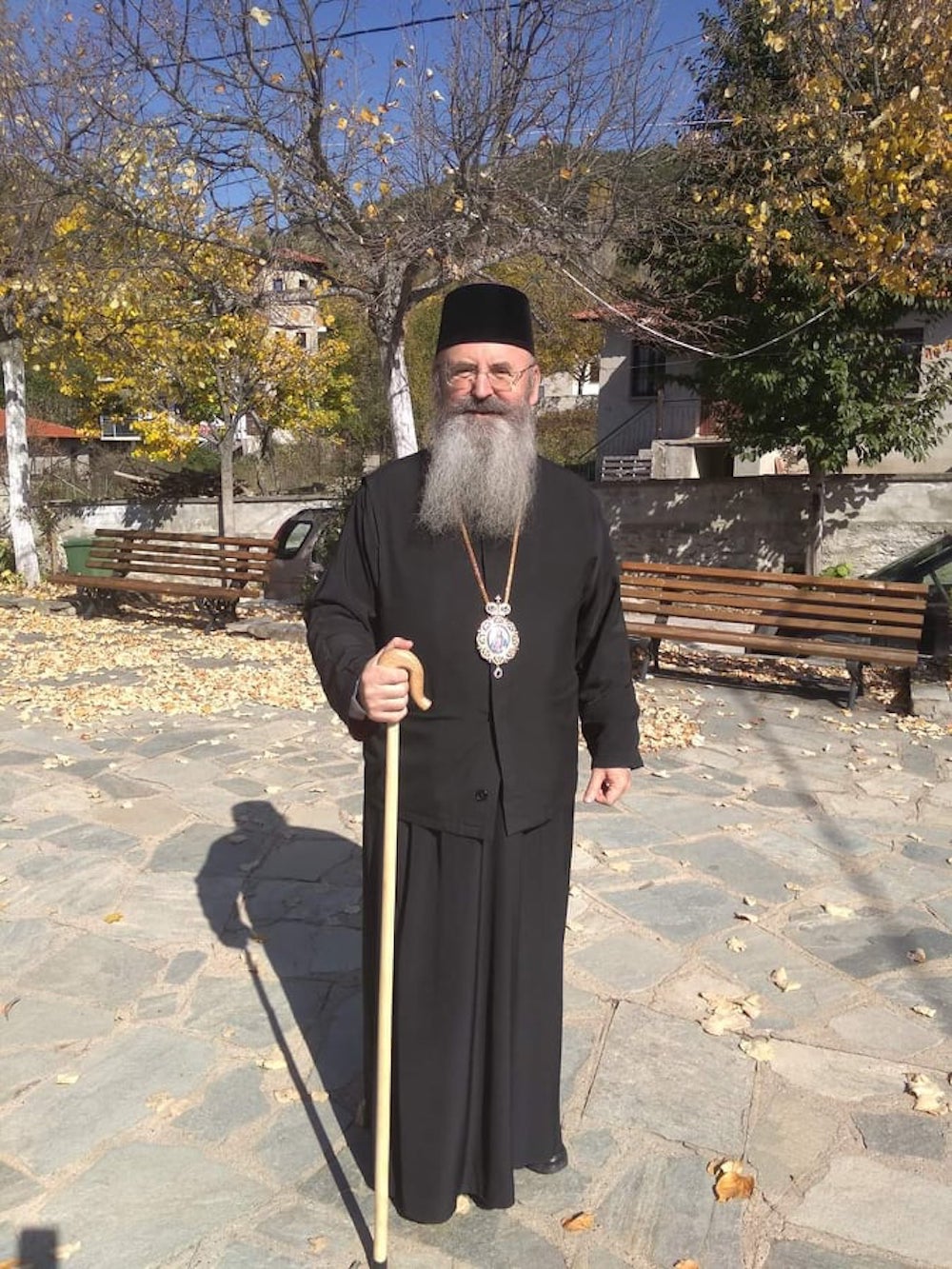 Επίσκοπος Περιστερίου Γρηγόριος:"Βαδίζω μέσα στους δρόμους, στις λαϊκές ...